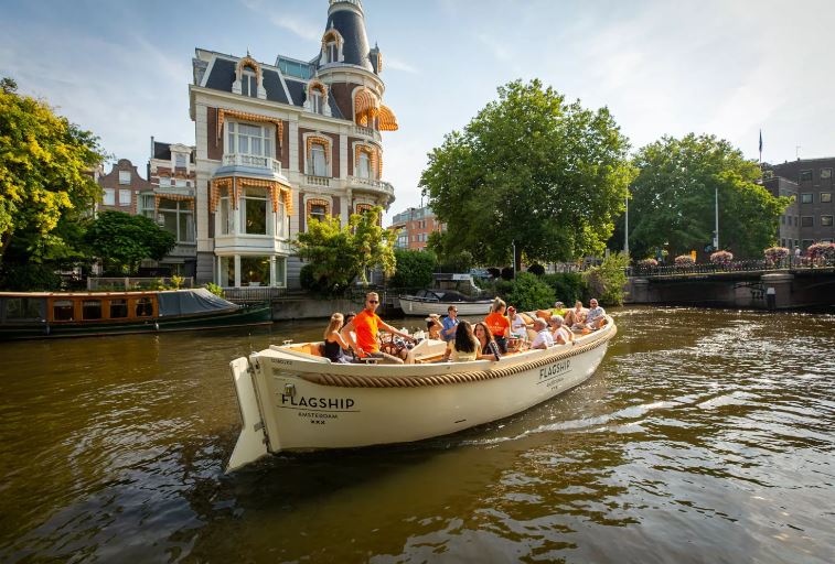 Partyboot Amsterdam JGA - Junggesellen auf den Grachten